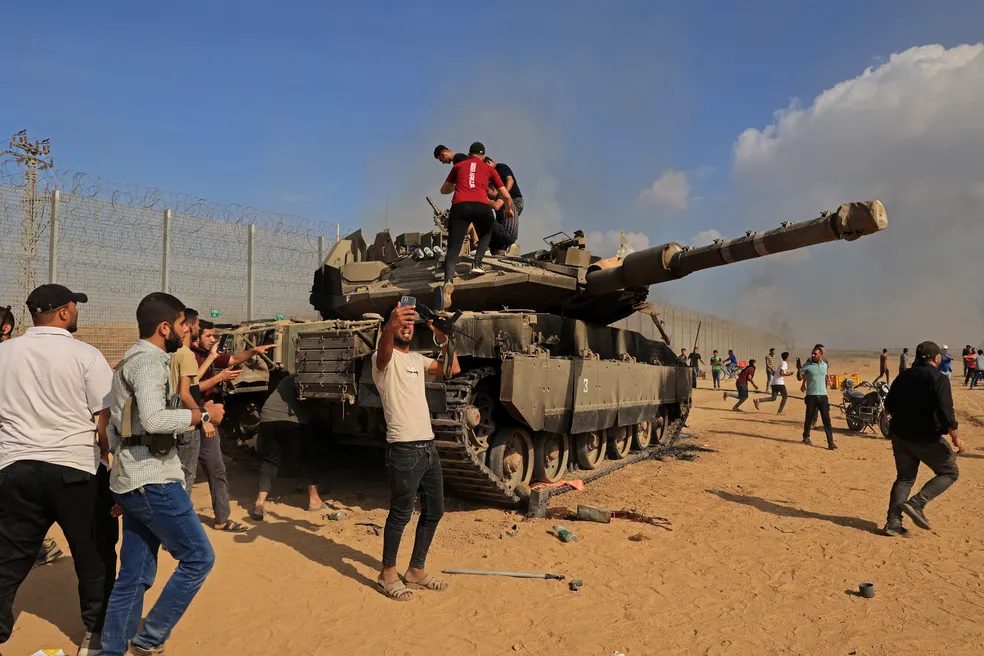 Conflito Israel-Hamas já ultrapassa 1.120 mortes; O que acontece agora ... Conflito Israel-Hamas já ultrapassa 1.120 mortes; O que acontece agora ...